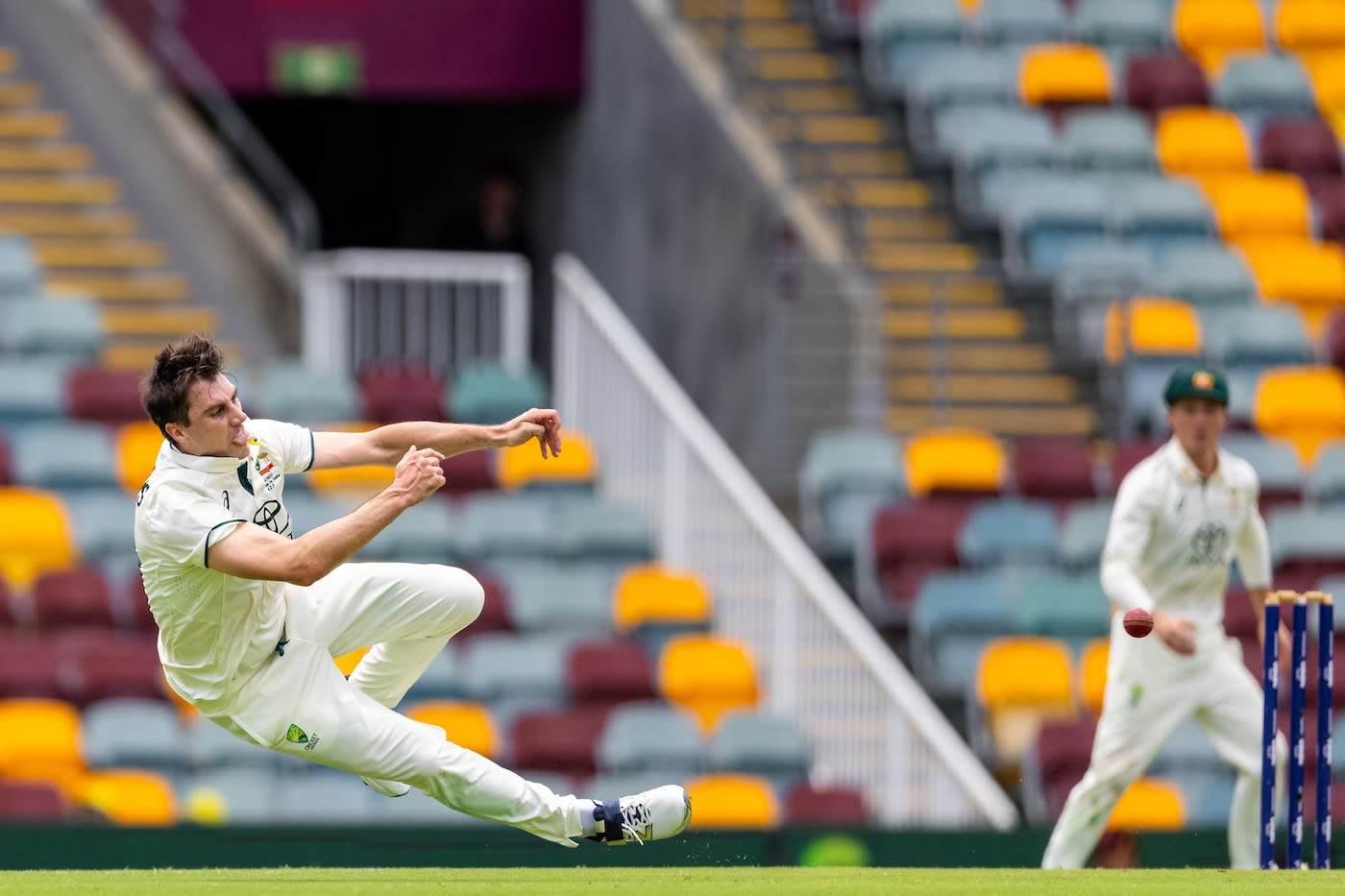 Pat Cummins has a shy at the stumps | ESPNcricinfo.com