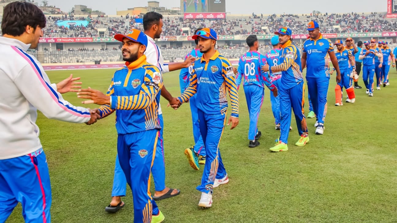 Mehidy Hasan Miraz calls back Chittagong Kings batter given timed out ...