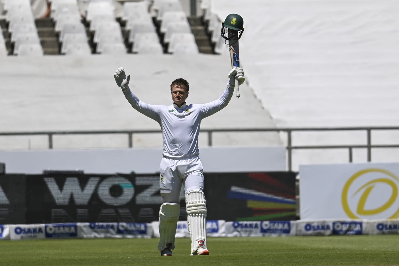 Ryan Rickelton celebrates his maiden double-century in Test cricket ...