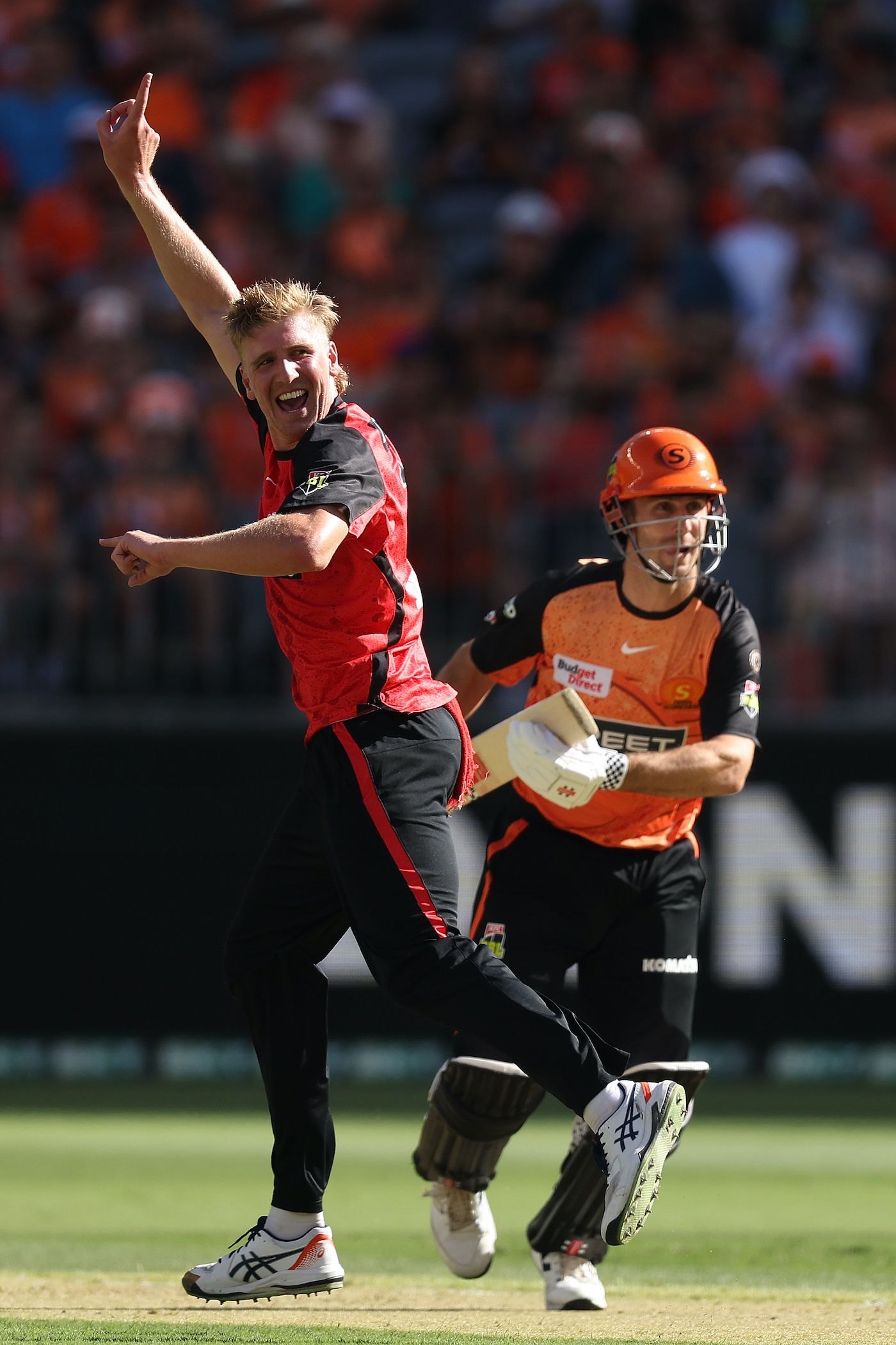 Will Sutherland handed Mitchell Marsh a golden duck on BBL return ...