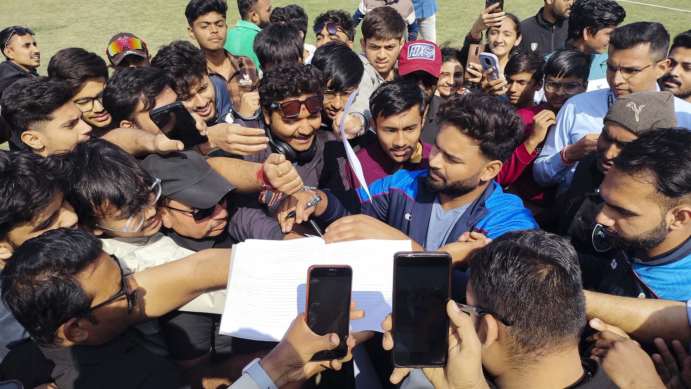 Rishabh Pant signs autographs for his fans | ESPNcricinfo.com