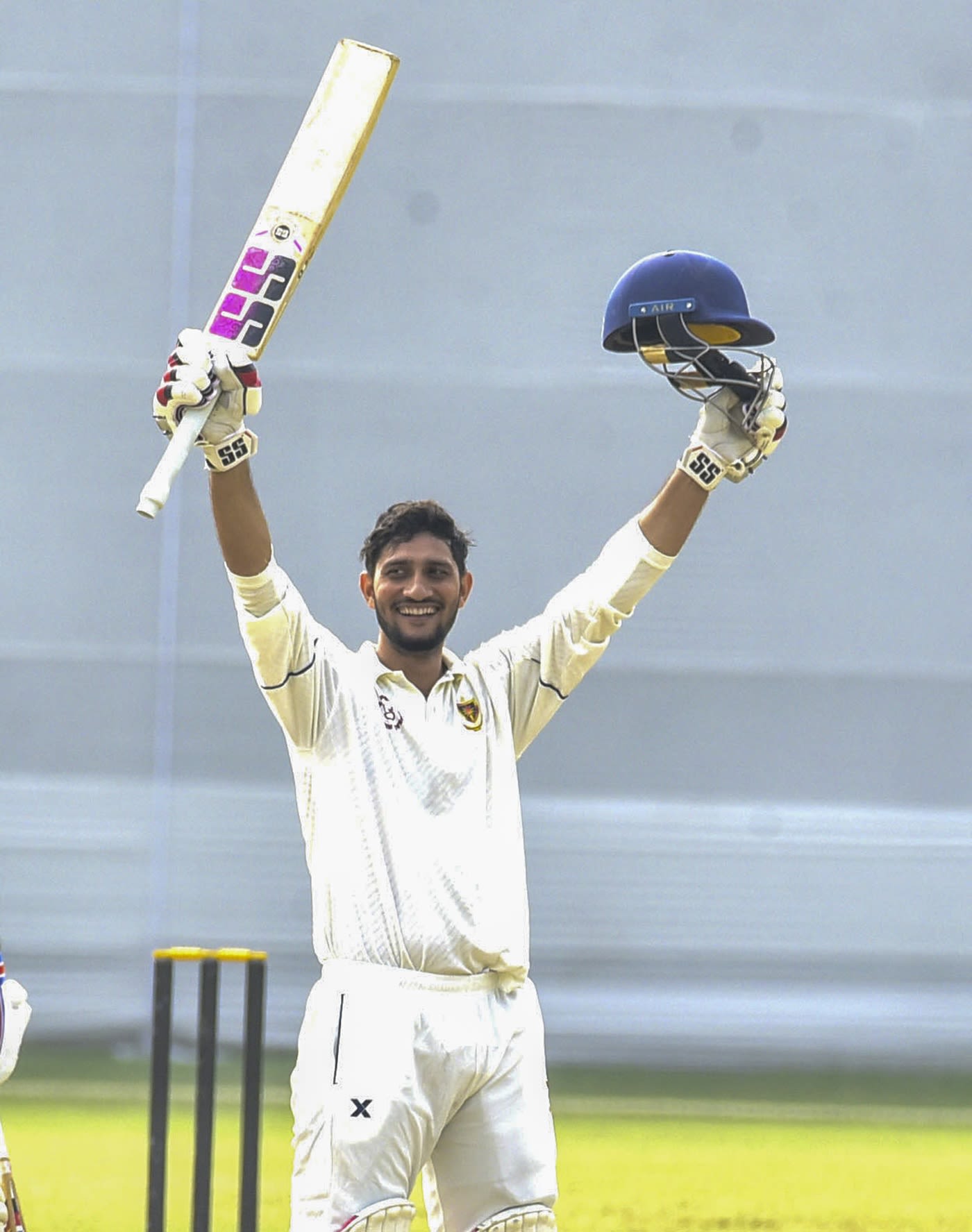 Upendra Yadav celebrates his century | ESPNcricinfo.com