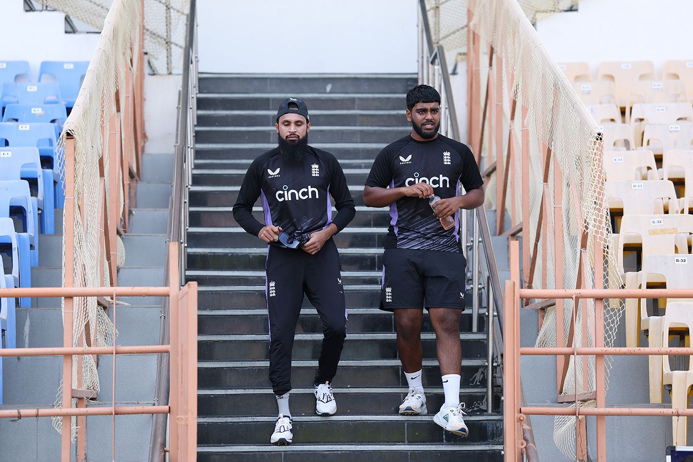 Adil Rashid and Rehan Ahmed head down to the pitch | ESPNcricinfo.com