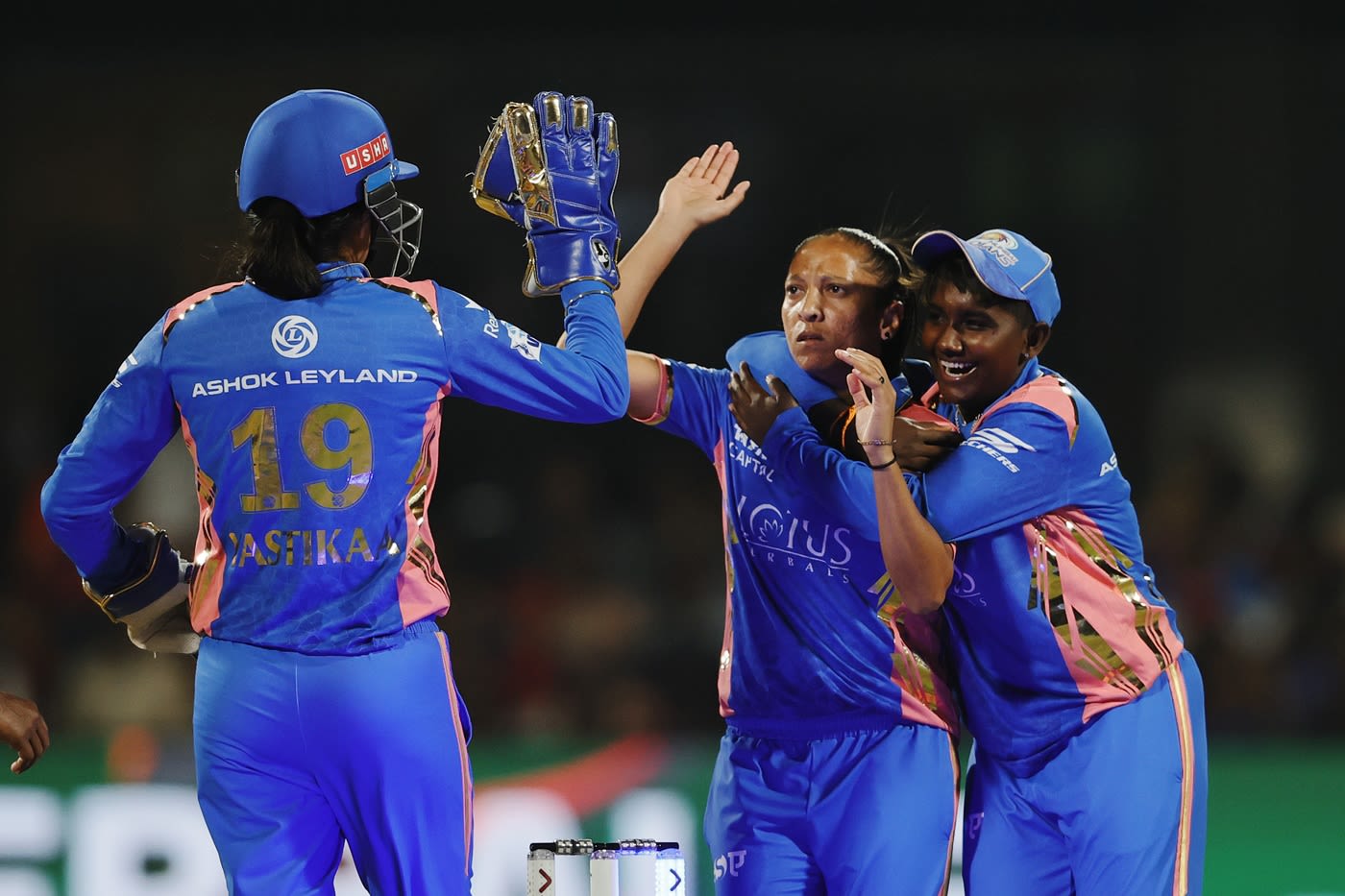 Shabnim Ismail struck early in the powerplay | ESPNcricinfo.com