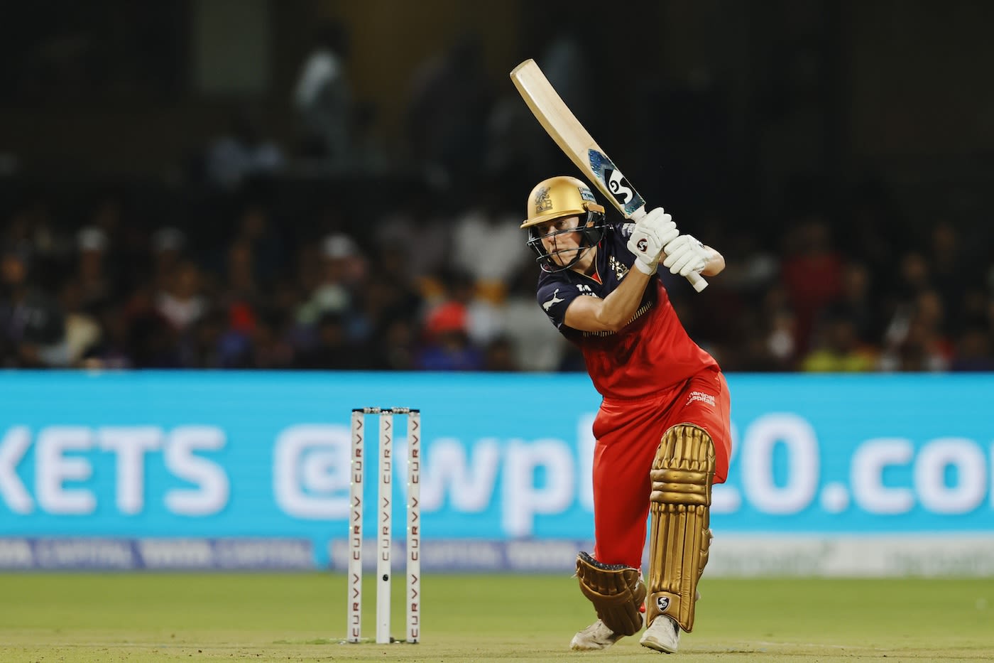 Ellyse Perry brought out her glorious drives from the start | ESPNcricinfo.com