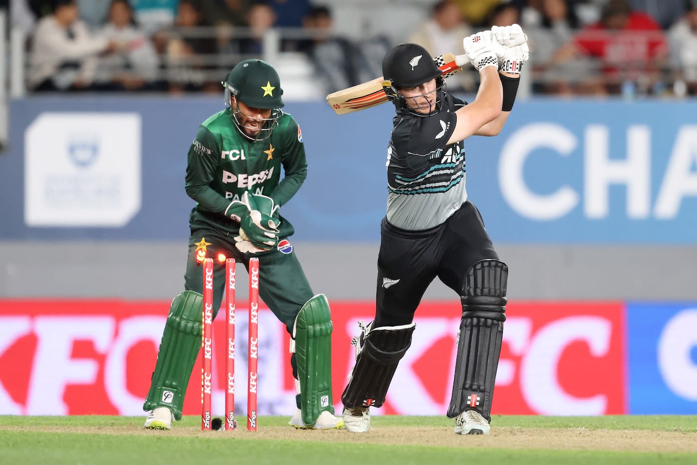 Mitchell Hay missed one from Abrar Ahmed | ESPNcricinfo.com