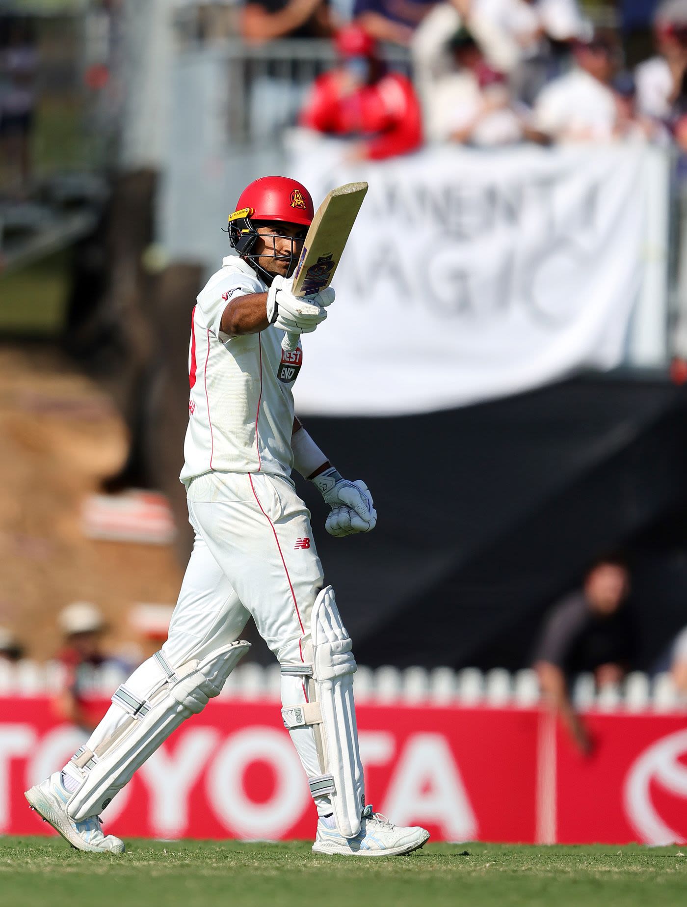 Jason Sangha celebrates his century | ESPNcricinfo.com