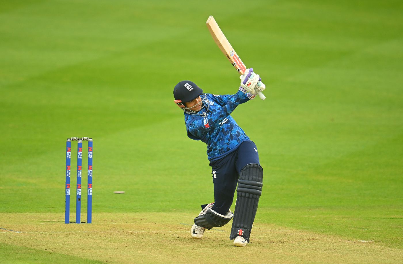 Sophia Dunkley made a fast start to England's chase | ESPNcricinfo.com