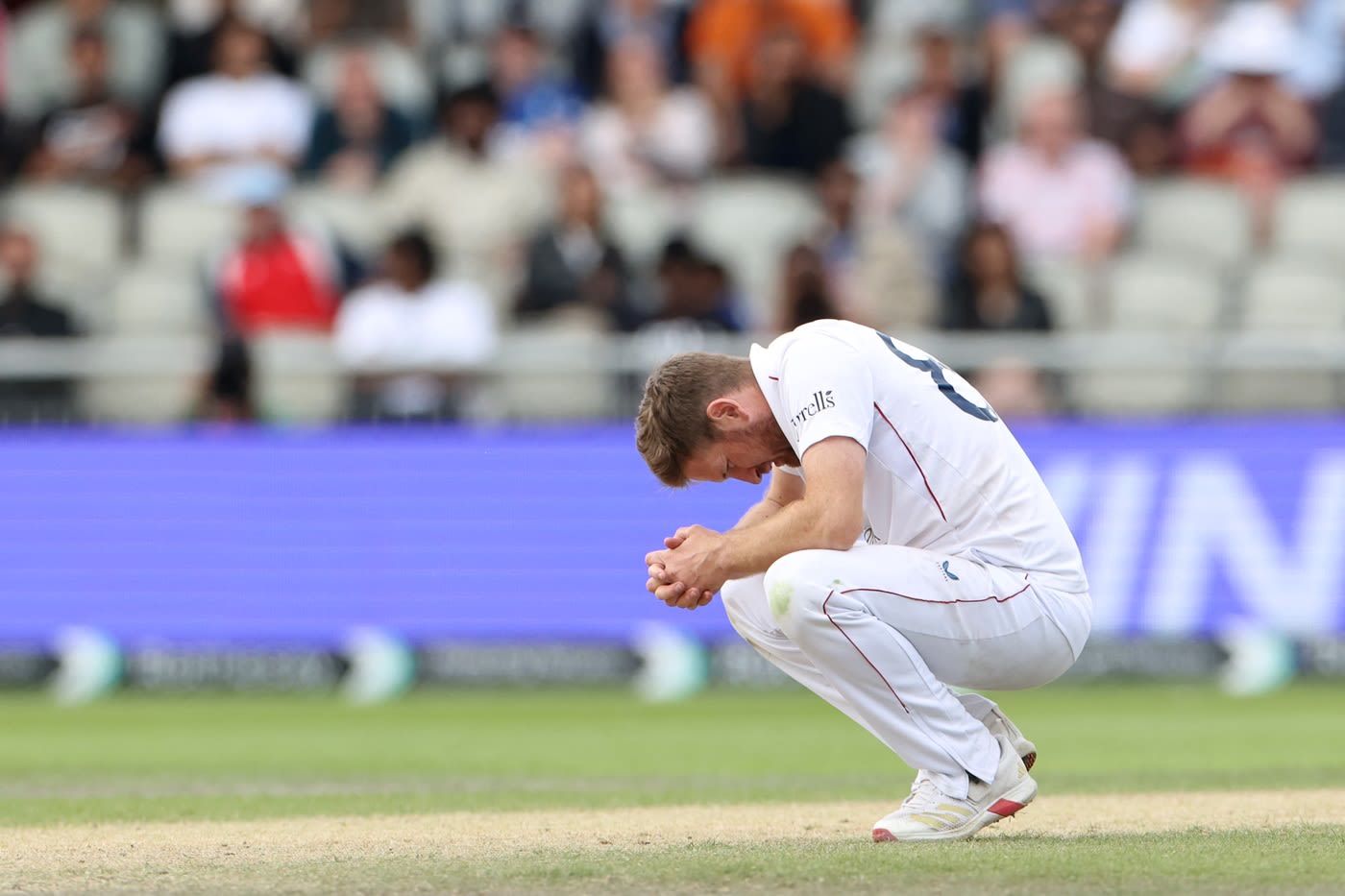 Liam Dawson was frustrated by an unsuccessful appeal | ESPNcricinfo.com