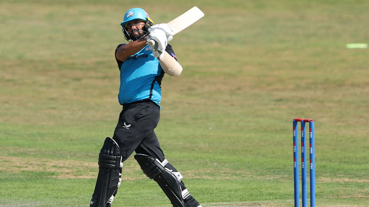 Worcs beat Derbyshire, Worcs won by 4 wickets (with 11 balls remaining)