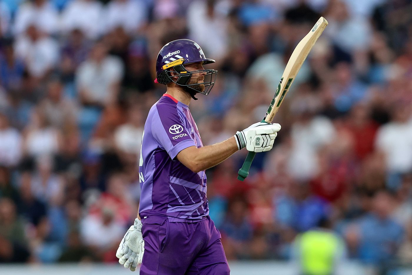 Dawid Malan raises his bat on reaching fifty | ESPNcricinfo.com