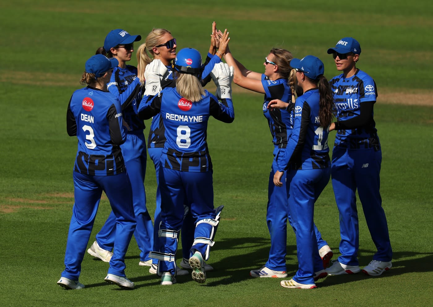 Sarah Glenn picked the key wicket of Lauren Winfield-Hill ...