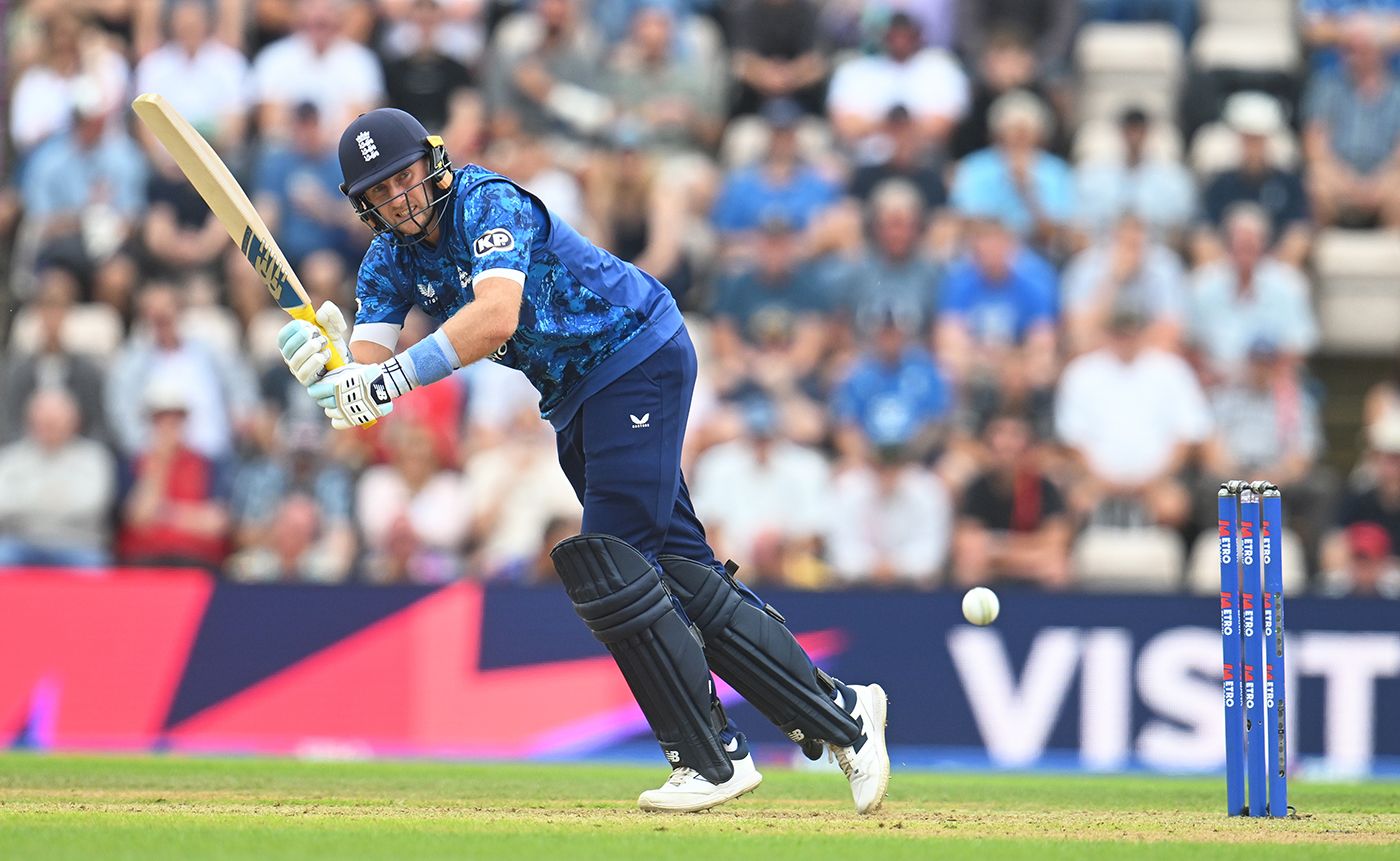 Joe Root clips into the leg side | ESPNcricinfo.com