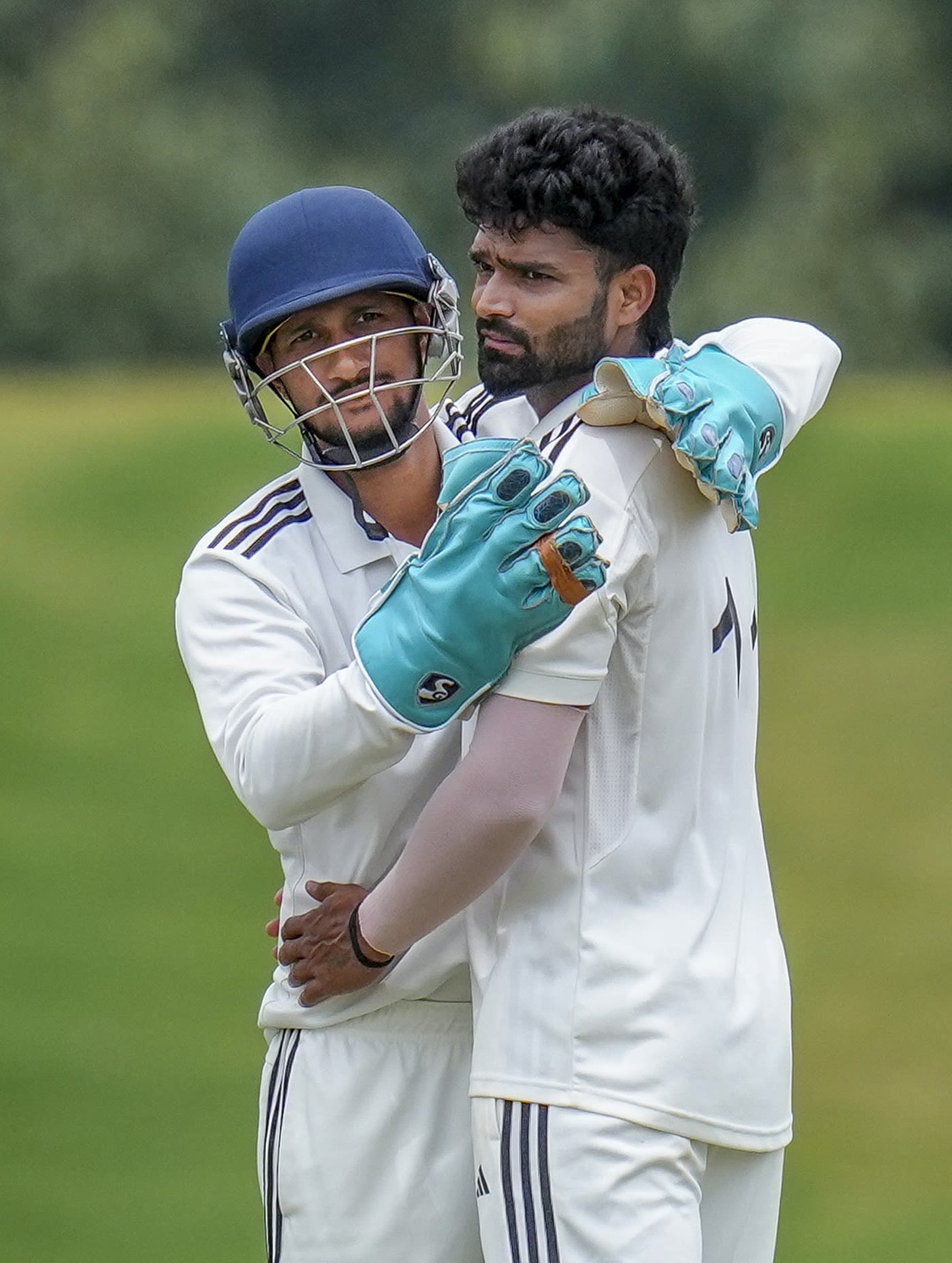 Kumar Kartikeya struck thrice in the first session of the final ...