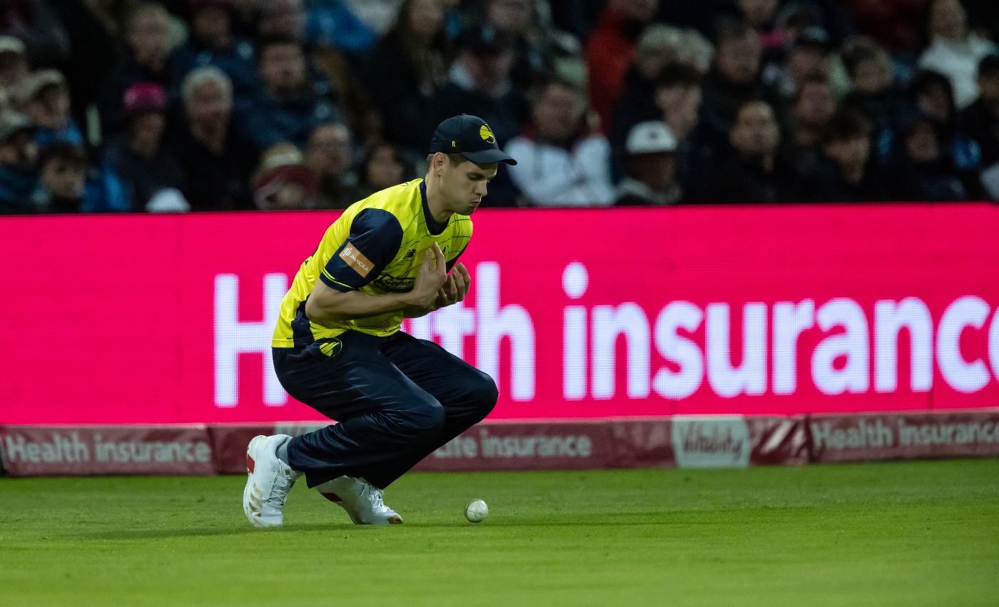 Scott Currie dropped a sitter at deep midwicket | ESPNcricinfo.com