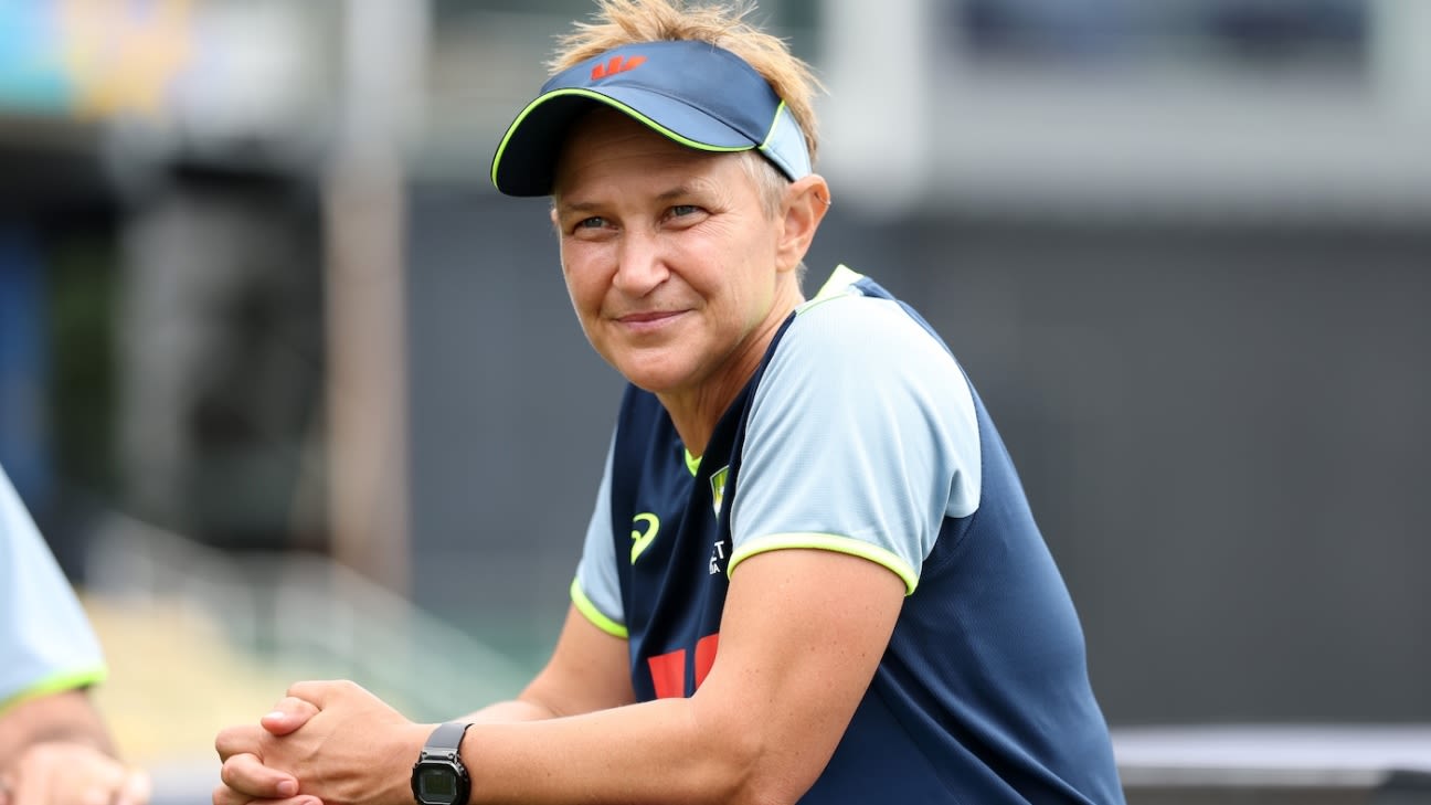 Australia women's coach Shelley Nitschke signs three-year contract ...