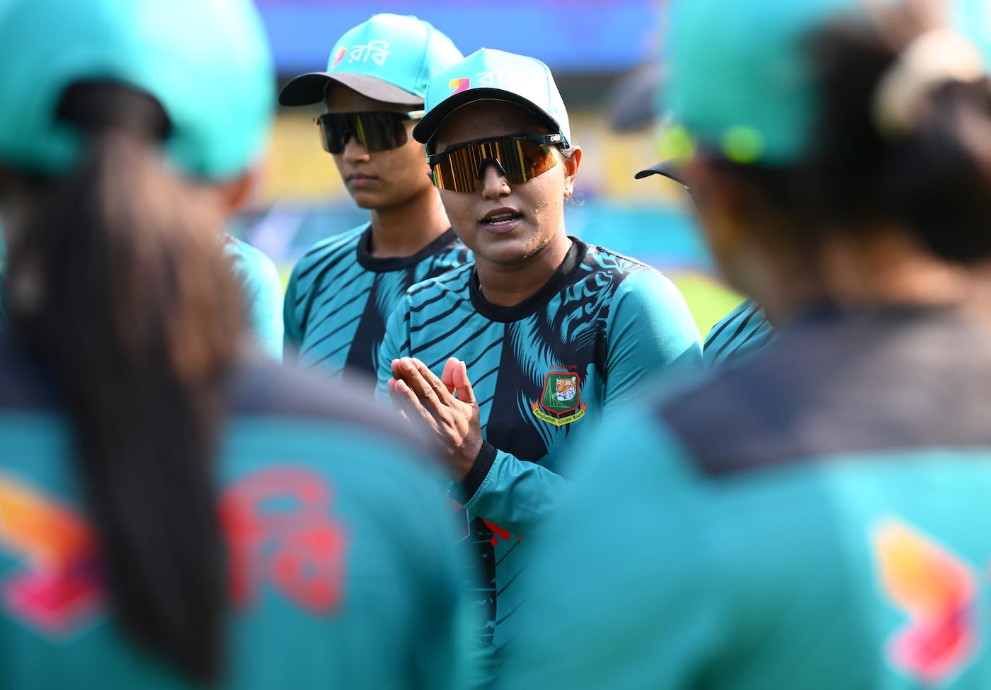 Nigar Sultana talks to her players | ESPNcricinfo.com