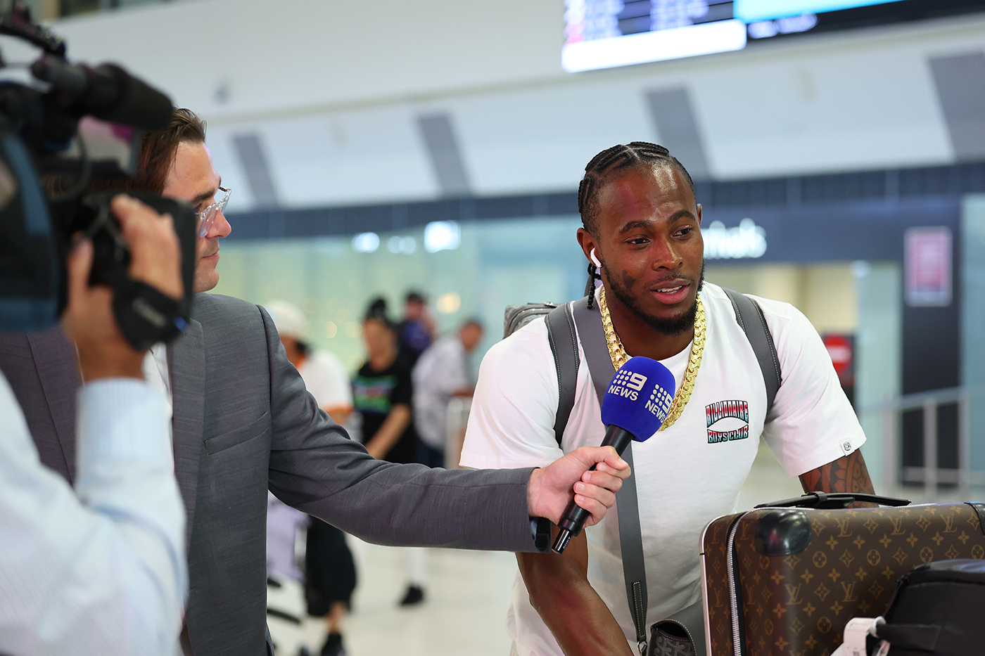 Jofra Archer was among England's early arrivals in Australia ...