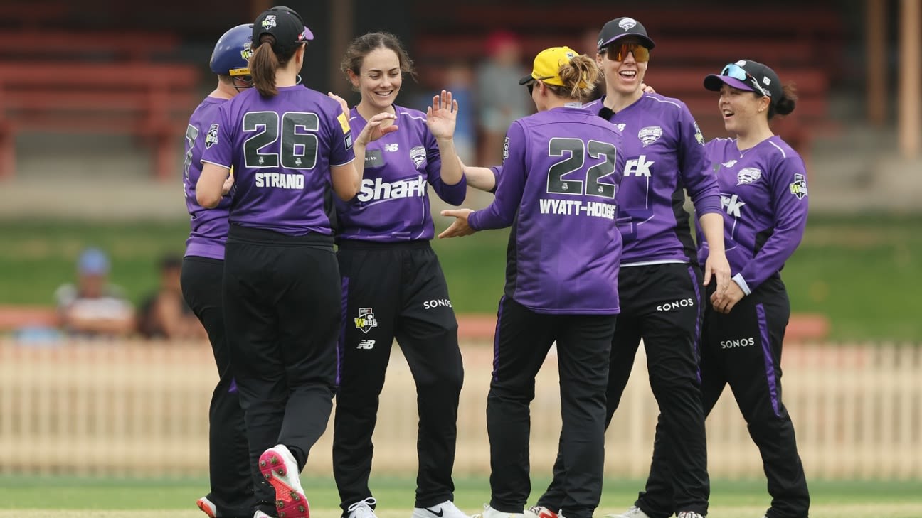 Hurricanes beat Renegades, Hurricanes won by 6 wickets (with 6 balls ...