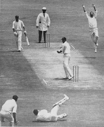 Jim Parks dives to catch Graeme Pollock off John Price | ESPNcricinfo.com