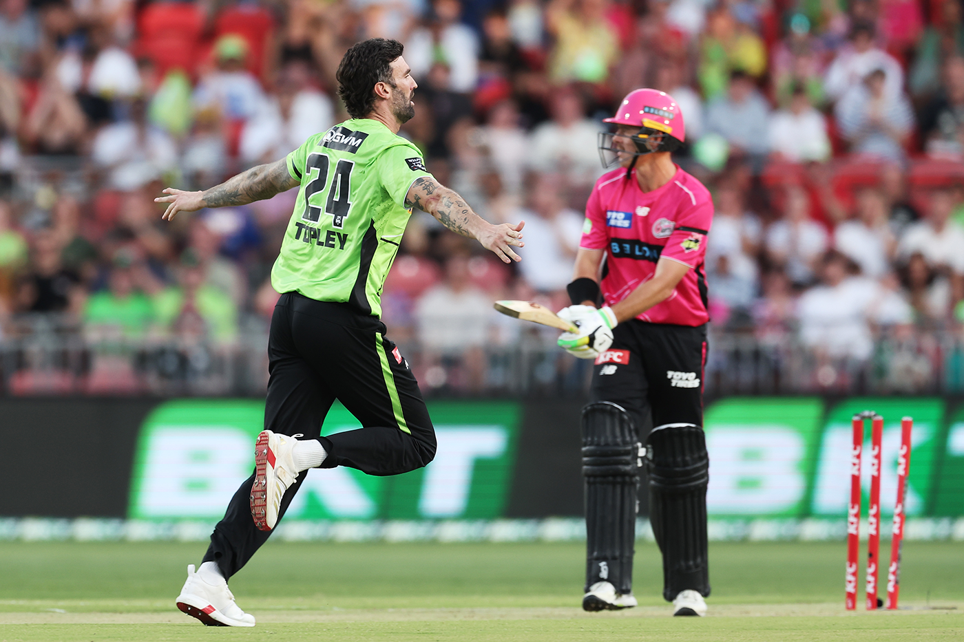 Reece Topley ended Daniel Hughes' positive start | ESPNcricinfo.com