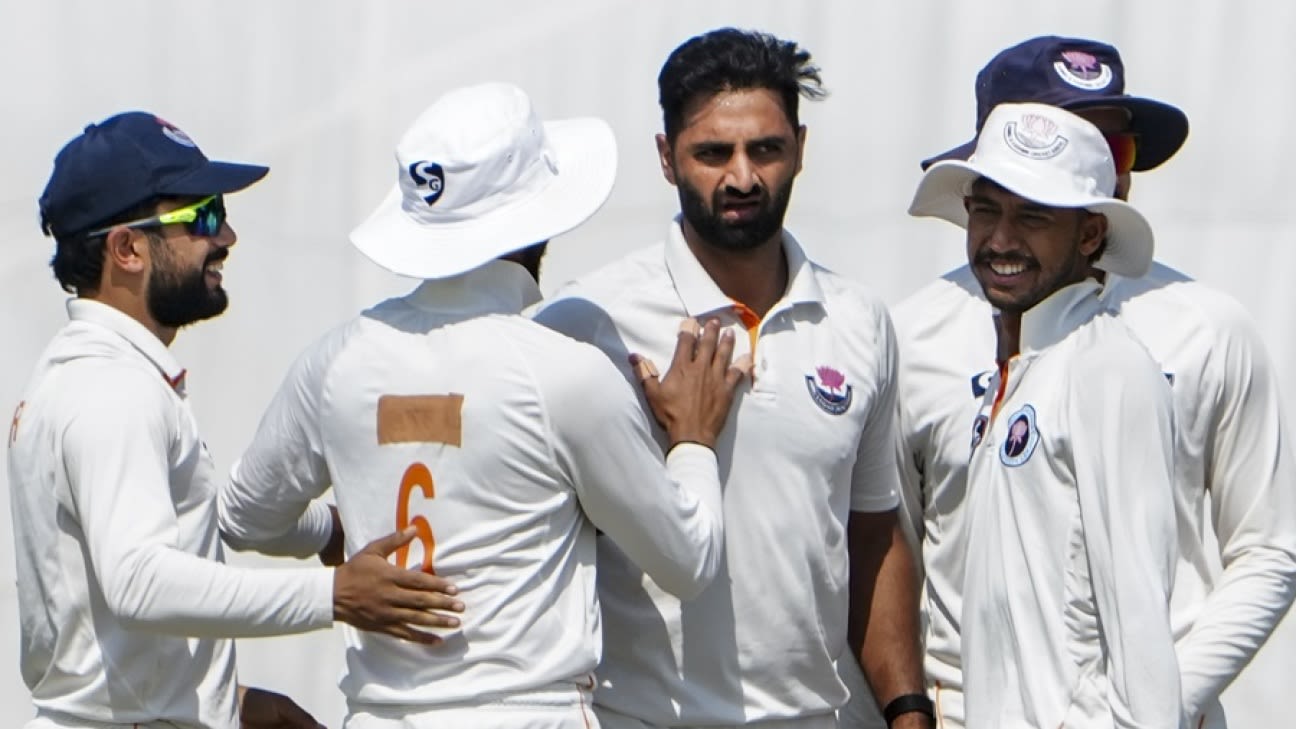 Ranji Trophy 2025/26, KNTKA vs J & K Final Match Preview - J&K eye ...