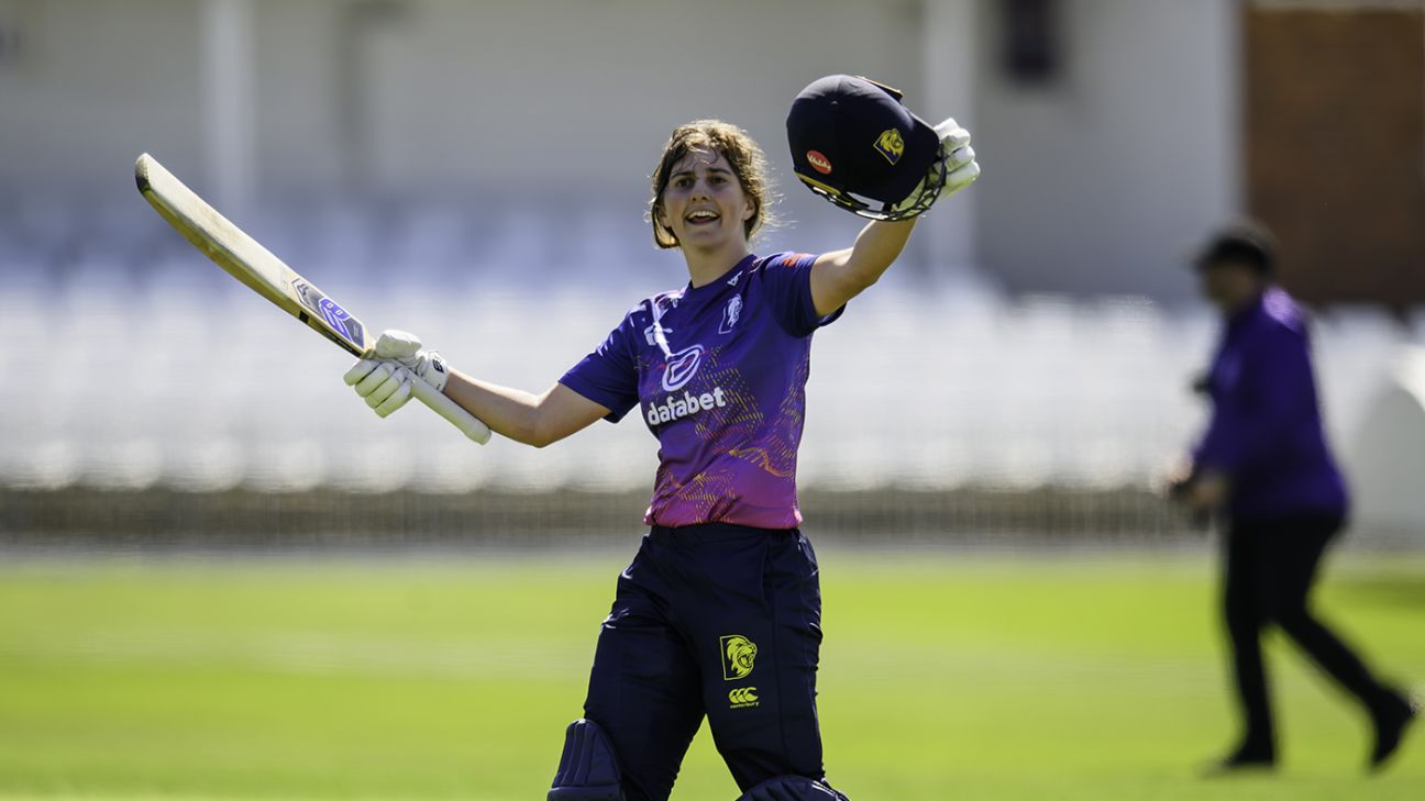 Cricket Photos - YOR-W vs DUR-W, 17th Match Pictures