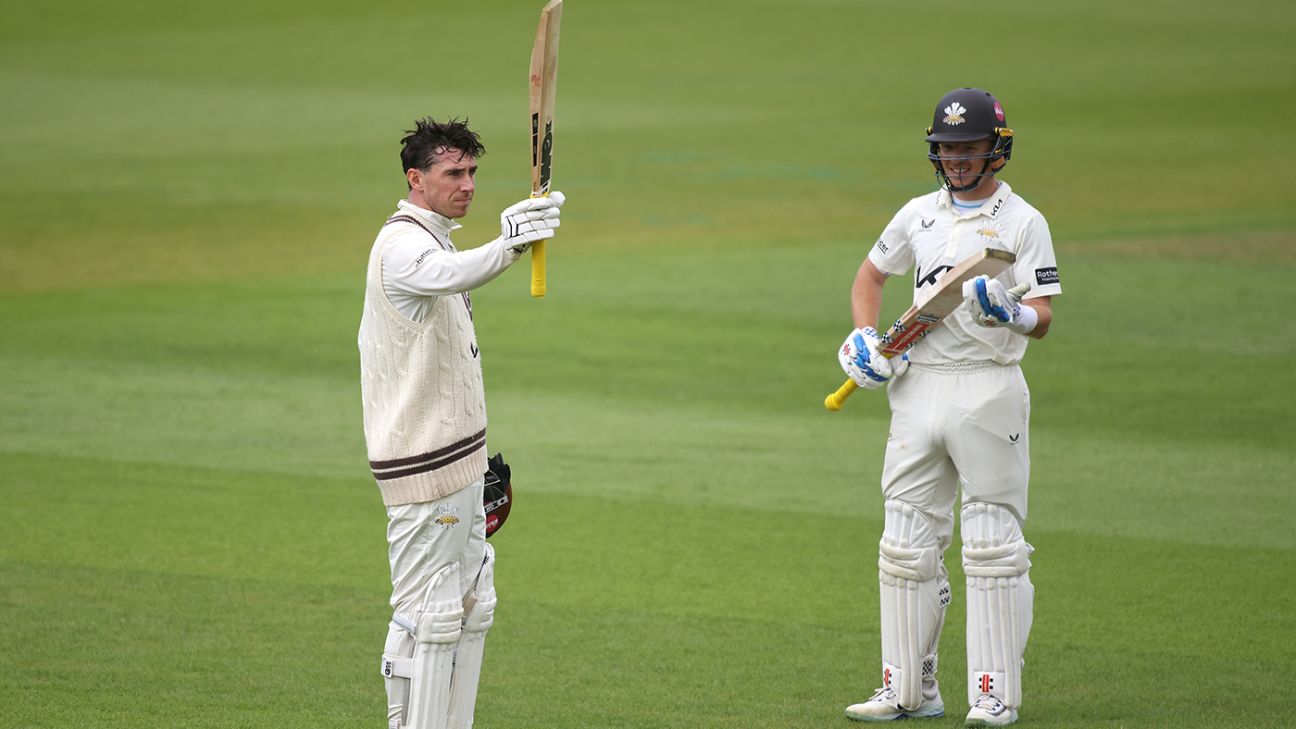 HAM 17/0 (5.2 ov, Toby Albert 14*, Nick Gubbins 3*, Tom Curran 0/12 ...