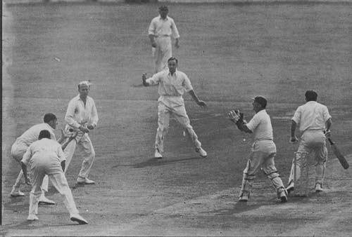 Ken MacKay is caught by Alan Oakman, bowled Jim Laker | ESPNcricinfo.com
