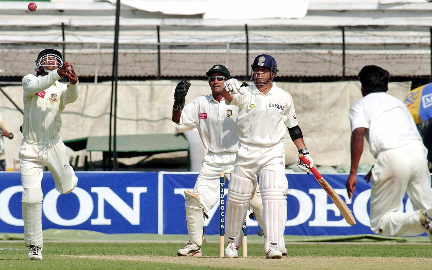 Rajin Saleh muffs a catch off Sachin Tendulkar | ESPNcricinfo.com