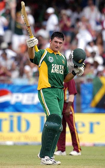 Graeme Smith scores his fourth century in as many matches ...