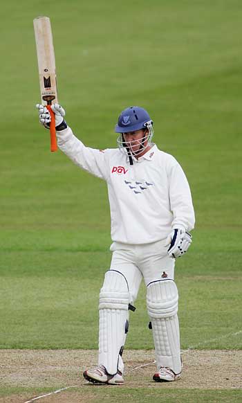 Murray Goodwin celebrates his century | ESPNcricinfo.com