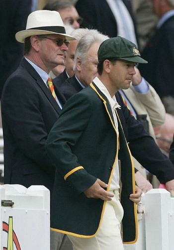 Ricky Ponting walks out for the toss | ESPNcricinfo.com