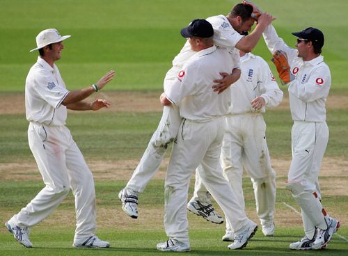 The England side celebrate a wicket | ESPNcricinfo.com