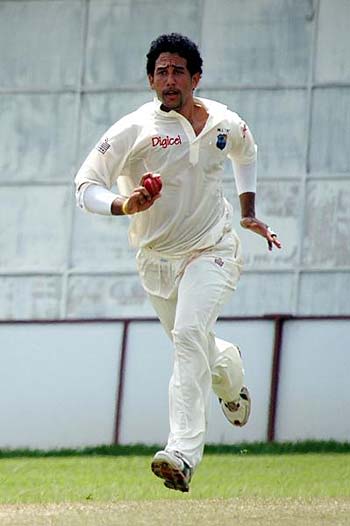 Richard Kelly in action | ESPNcricinfo.com