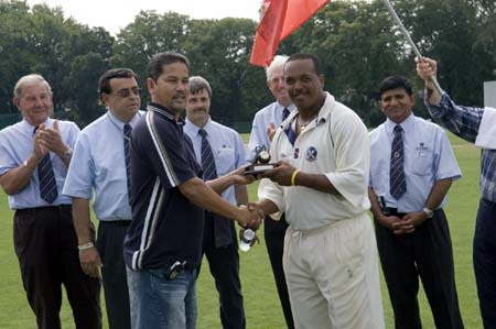 Man of the Match Clay Smith and Larry Gomes | ESPNcricinfo.com