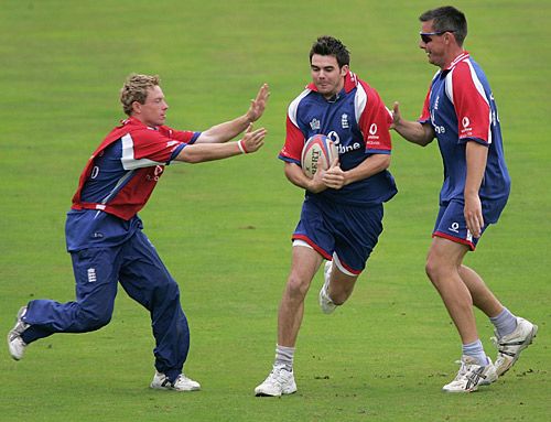 James Anderson tries Rugby | ESPNcricinfo.com