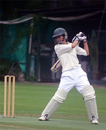 Natasha Miles batting during the Women's Tony Turner Trophy 2005 played ...
