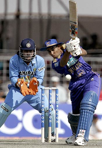 Tillakaratne Dilshan drives during his 59 | ESPNcricinfo.com