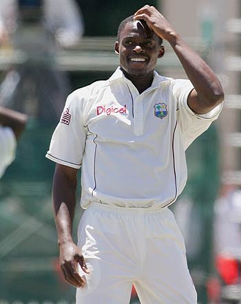 Daren Powell ponders a close shave for the batsman | ESPNcricinfo.com