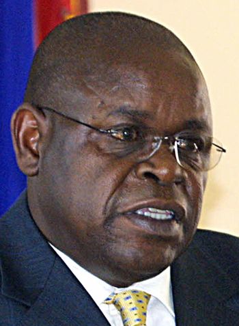 Peter Chingoka talks to the media | ESPNcricinfo.com