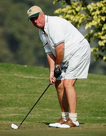 Bob Woolmer concentrates intently on his swing | ESPNcricinfo.com