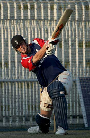 Andrew Flintoff practises his art | ESPNcricinfo.com