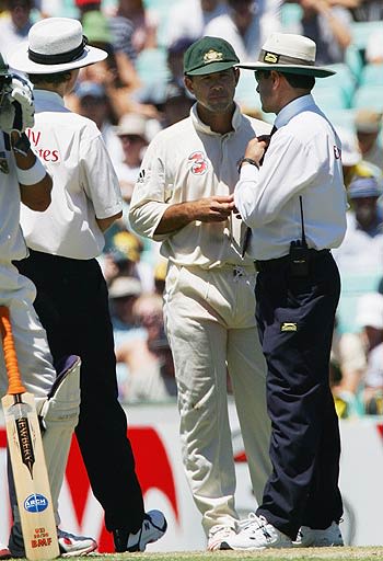Ricky Ponting has a word with the umpires | ESPNcricinfo.com