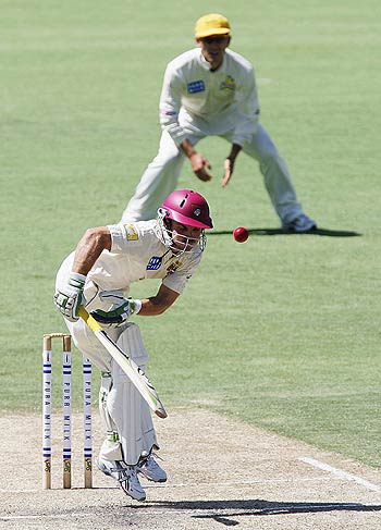 Ouch...Christ Hartley gets one in the zone | ESPNcricinfo.com