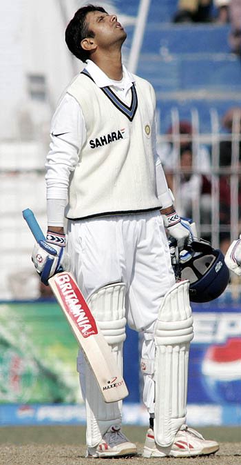 Rahul Dravid looks to the skies on completion of his 22nd Test century ...