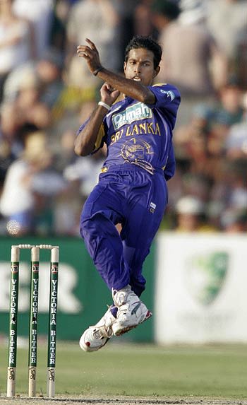 Nuwan Kulasekara sends down a delivery | ESPNcricinfo.com