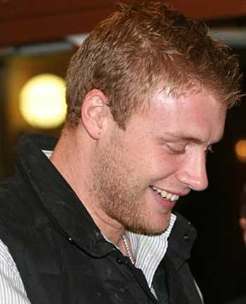 Andrew Flintoff attends Gary Yates' benefit evening at Stockport ...