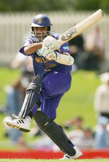 Marvan Atapattu attacks on his way to 80 against South Africa ...