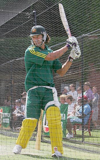 Andrew Symonds bats during training at the Adelaide Oval | ESPNcricinfo.com